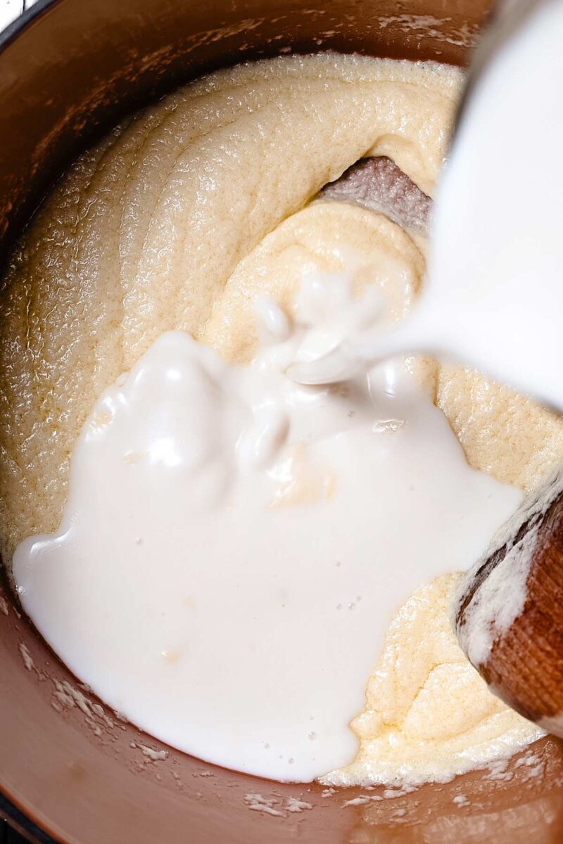 11 Best Vegan Heavy Cream Substitutes + Homemade Recipe