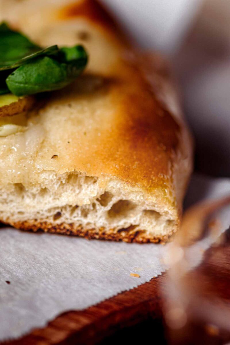 Crispy and Chewy Pizza Crust Recipe (Vegan)