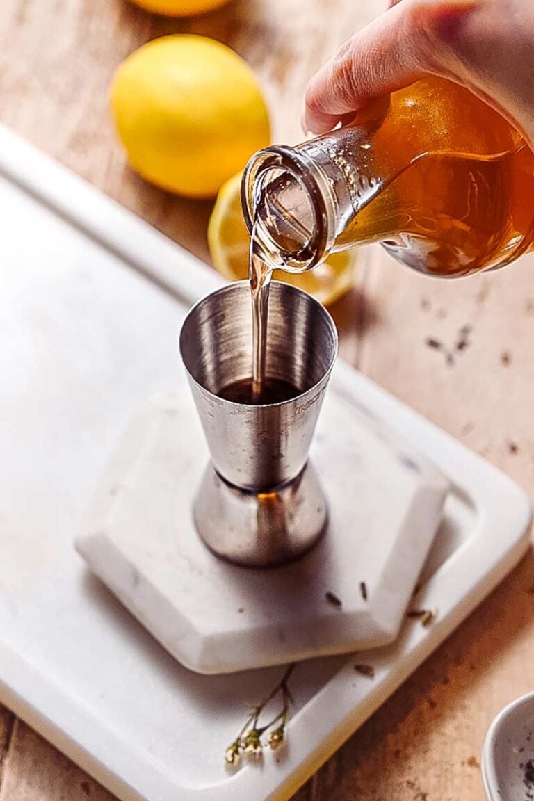 Lavender Gin Cocktail (Tom Collins)