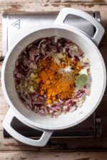 Easy Seasoned Yellow Jasmine Rice