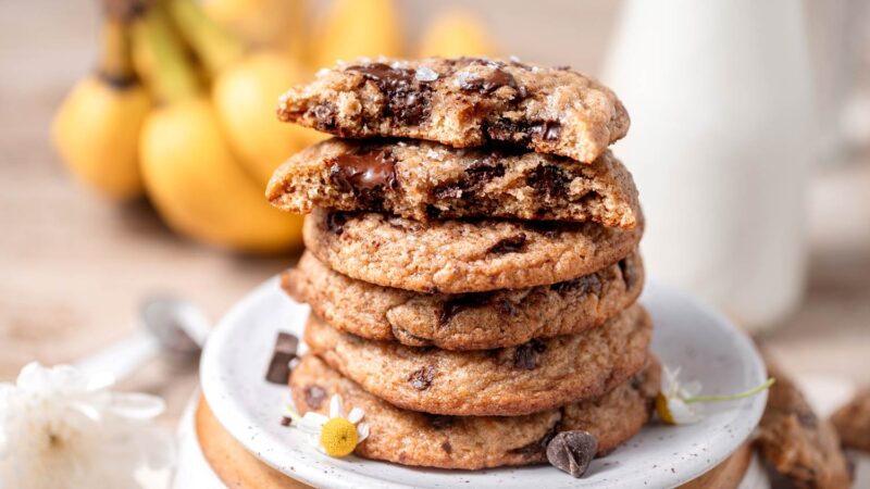 Vegan Banana Chocolate Chip Cookies