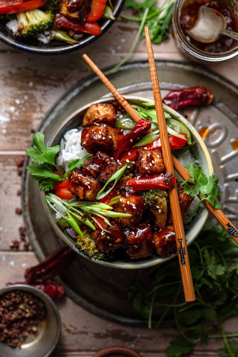 Easy 5 Minute Vegan Stir Fry Sauce [soy-free option]