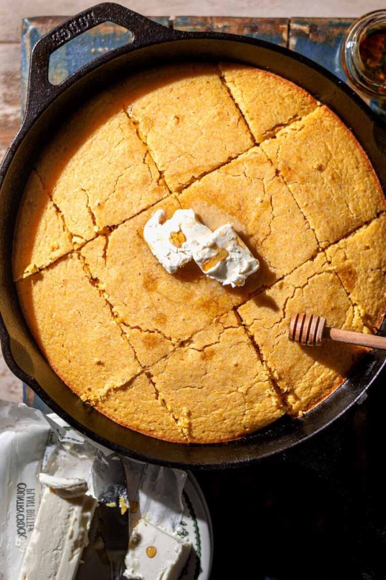 Easy Homemade Cornbread without Eggs!