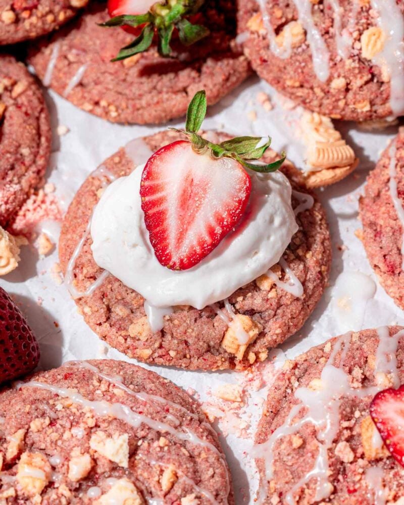 Vegan Strawberry Crunch Cookies
