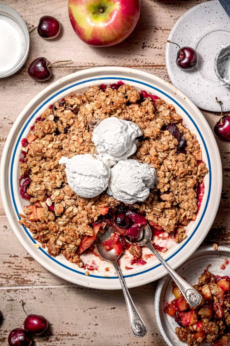 Easy Cherry Apple Crisp