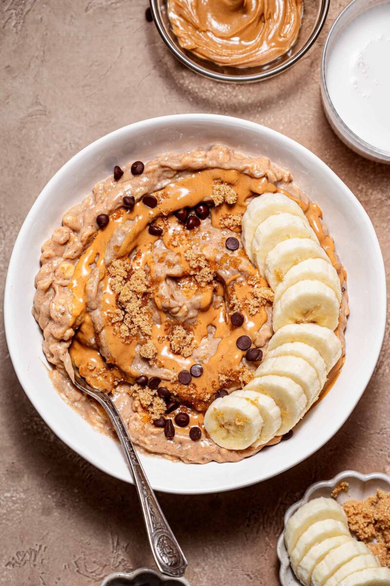 High Protein PB2 Peanut Butter Oatmeal (Creamy & Vegan)